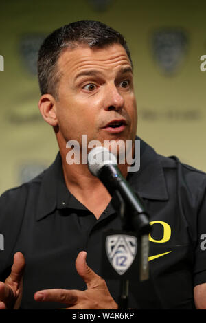 Oregon Ducks coach Mario Cristobal during a news conference with the ...