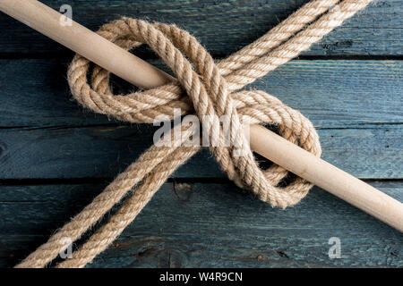 Double Clove Hitch Knot. Rope node Stock Photo - Alamy