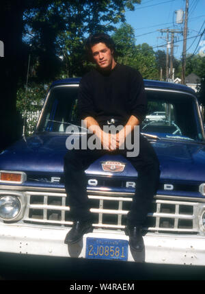 ROBIN'S HOODS (TV) DAVID GAIL, MAYTE VILAN, JENNIFER CAMPBELL, LINDA ...