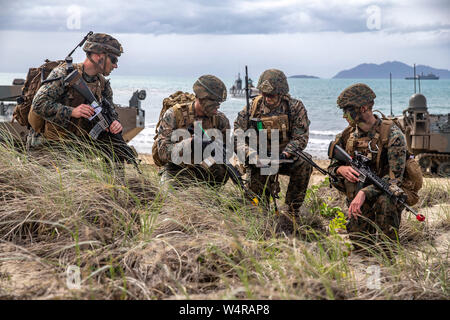 New Zealand Army Lance Cpl. Piquet Lawson, left, a reconnaissance ...