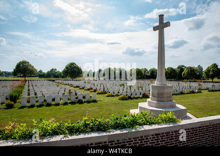 België. Ieper. Artillery Wood Cemetery is een Britse militaire ...