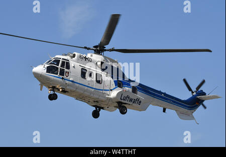 Schwielowsee, Germany. 25th July, 2019. Federal Defence Minister ...