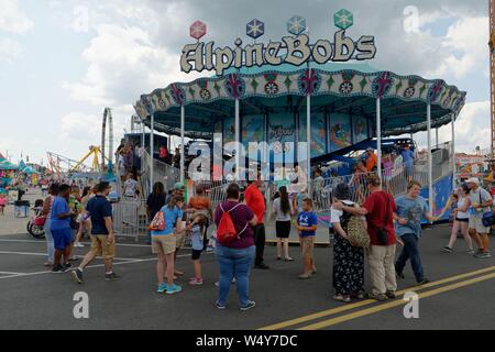 Delaware State Fair Midway attractions Stock Photo - Alamy
