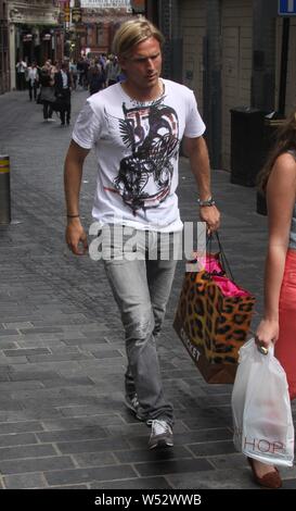 CHRISTIAN POULSON SHOPPING IN LIVERPOOL CREDIT IAN FAIRBROTHER/ALAMY ...
