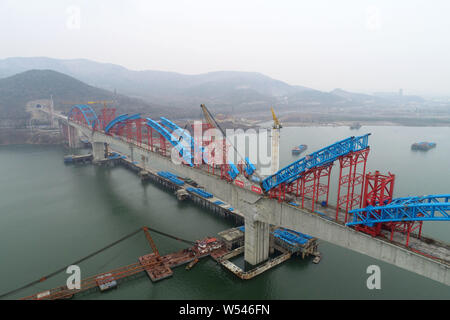 The Cuijiaying Hanjiang River Bridge of Wuhan-Shiyan high-speed railway ...