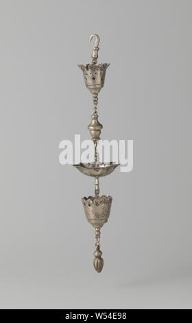 Sabbath lamp, Hanging together, connected by s-shaped connecting pieces ...