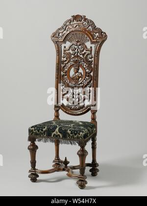 Women's legs on chair Stock Photo - Alamy
