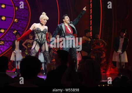 Robyn Hurder, Ricky Rojas on stage for Moulin Rouge Curtain Call, Al ...
