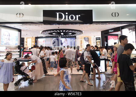 Dior duty free store front at Doha Hamad International Airport, Qatar ...