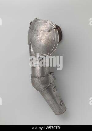 Right arm cover, 1499 - 1699 Arm cover, iron, white, consists of a ...