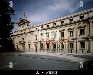 FACHADA PRINCIPAL DEL PALACIO DEL SENADO EN LA PLAZA DE LA MARINA ...