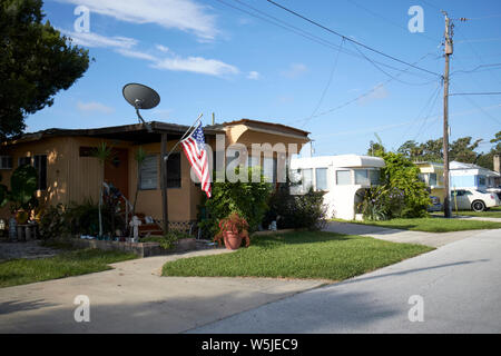 mobile homes in trailer park condominium oceanfront in Montauk Long ...