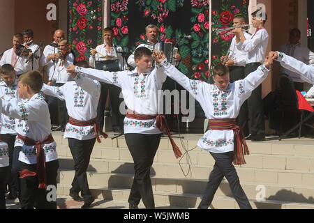 Girl in a village in Moldova Stock Photo: 596327 - Alamy