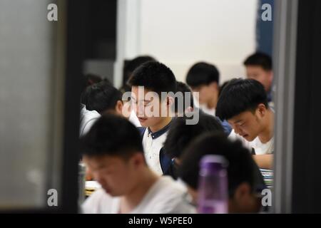 Chinese students prepare for the upcoming annual college entrance ...