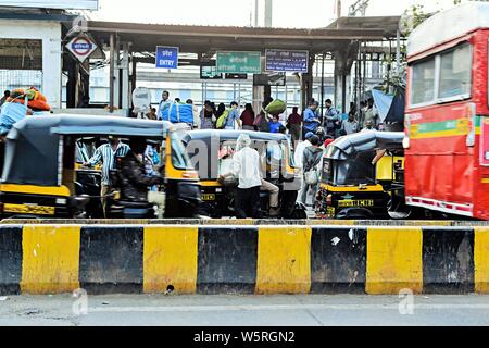 borivali railway station, Mumbai, Maharashtra, India, Asia Stock Photo ...