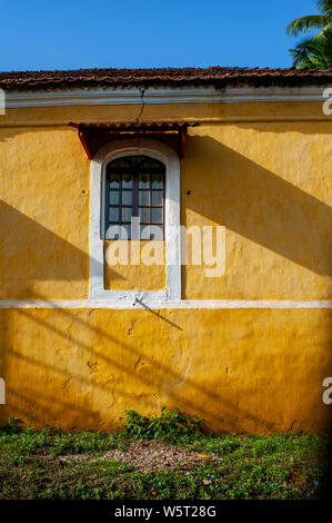 09-Jun-2009-Goan heritage old house-yellow wall and red Window Shed of ...