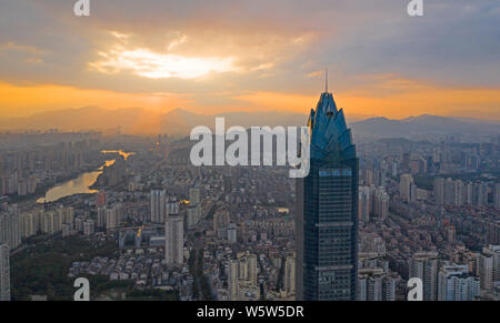 Wenzhou world trade center Stock Photo - Alamy