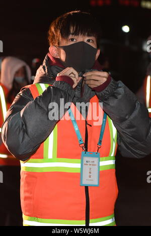 Chinese singer Han Hong attends the PEACEBIRD 30th anniversary fashion ...