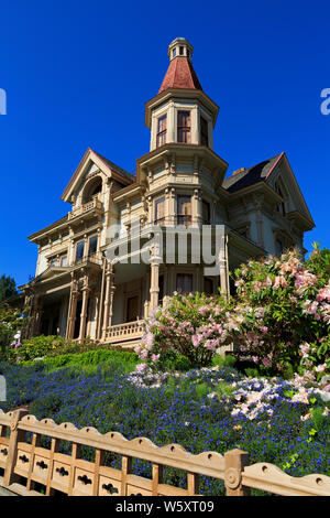 Flavel House Museum, Astoria, Oregon, USA Stock Photo - Alamy