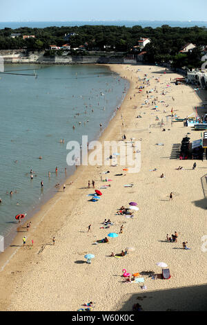 Fouras French beach resort Stock Photo - Alamy
