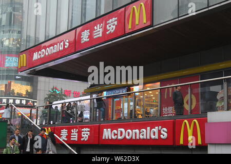 --File--View of a McDonalds restaurant in Guangzhou, south Chinas ...