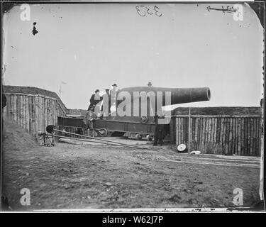15 inch Rodman gun in Battery Rodgers, Alexandria, Virginia Stock Photo ...