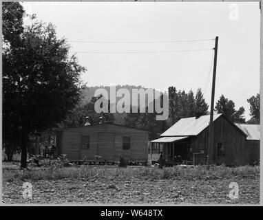 Coosa Valley, Alabama. Temporary FSA buildings erected near old homes ...