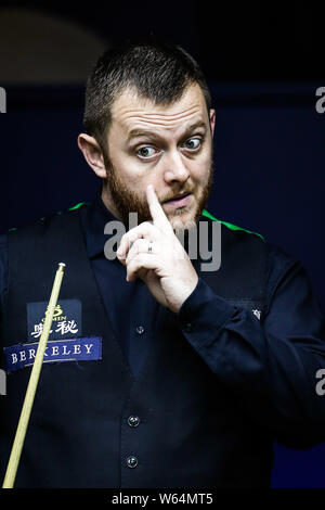 Xiao Guodong of China considers a shot against the Austrian player ...