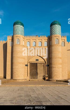 Uzbekistan, Khiva, Gate of the Kunya Ark Stock Photo - Alamy