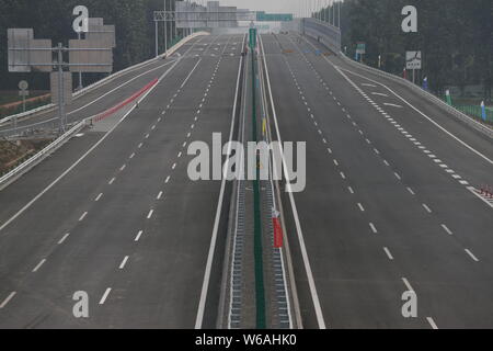 The Tongzhou-Daxing Section of the Capital Region Ring Expressway, also ...