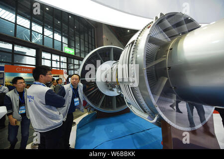 --FILE--A full-scale model of China's self-developed aircraft engine CJ ...