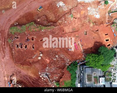 Chinese archaeologists unearth relics from the tomb of Yang Jiazhen ...