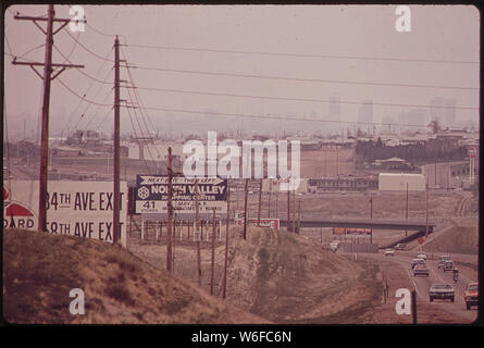 BILLBOARDS AND POWER LINES CLUTTER LANDSCAPE 714 Stock Photo - Alamy