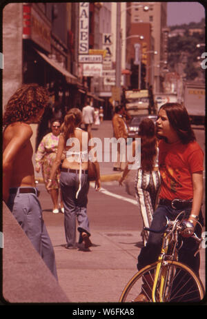 CAPITOL STREET, MAIN DRAG OF CHARLESTON Stock Photo - Alamy