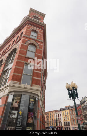 downtown street life Troy NY Stock Photo: 170362029 - Alamy