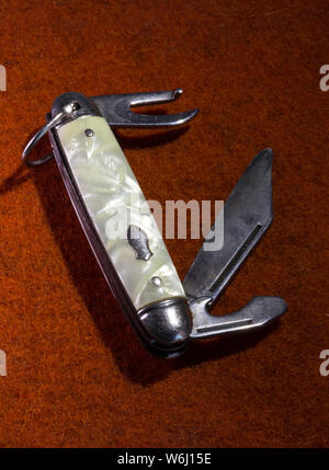 Victorian Joseph Beal and Sons Miniature Mother of Pearl Knife Stock ...