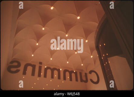 LOBBY OF CUMMINS CORPORATE BUILDING Stock Photo - Alamy