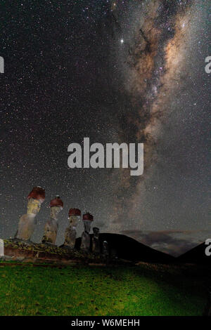 Milky Way Shows Above Moai On Easter Island, Chile Stock Photo - Alamy