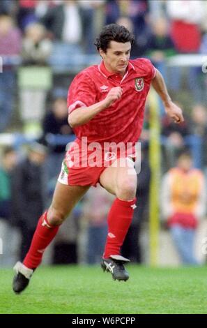 GARY SPEED WALES & LEEDS UNITED FC 09 June 1993 Stock Photo - Alamy