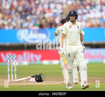 Joe Root of England walks our for play on day 5 after rain finally ...