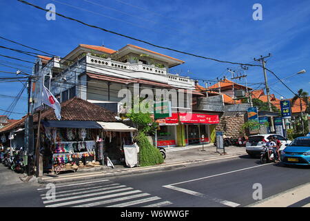 Denpasar, Bali - 06 Aug 2016. On the street of Denpasar city Stock ...