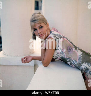 Julie Christie, "Darling"1965 Embassy Pictures File Reference # 32914 ...