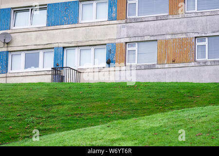 Poor council house flats people living in poverty UK Stock Photo - Alamy