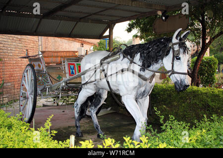 Horse and cart Tonga Stock Photo - Alamy