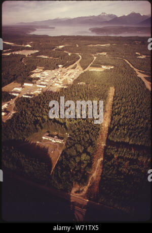 AERIAL VIEW LOOKING SOUTHWEST ACROSS THE BANGOR ANNEX, THE AMMUNITION ...