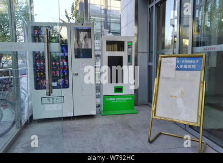 A vending machine that sells HIV test kits to college student is ...