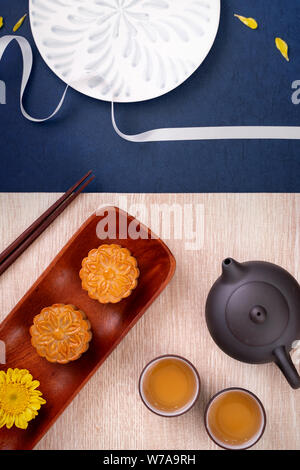Flat lay conceptual of Mid-autumn Festival food mooncake Stock Photo ...