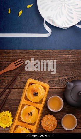 Flat lay conceptual of Mid-autumn Festival food mooncake Stock Photo ...