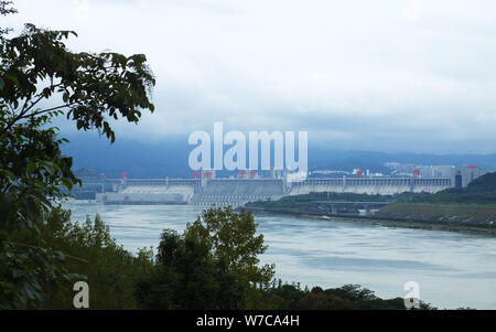 The Three Gorges Dam Project, Yangtze River, China Stock Photo - Alamy
