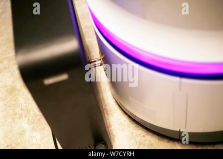 China's first smart food delivery robot developed by Eleme.com's future ...